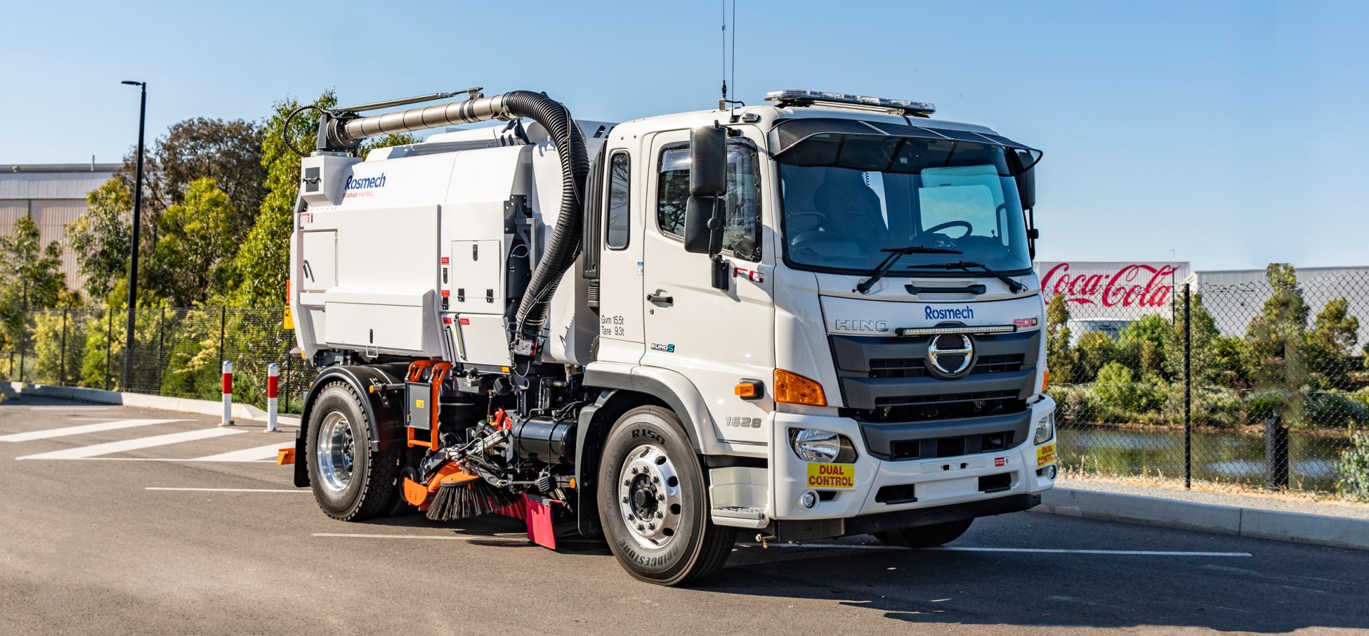 Scarab Mistral Hino FG 1628 Street Sweeper - Rosmech